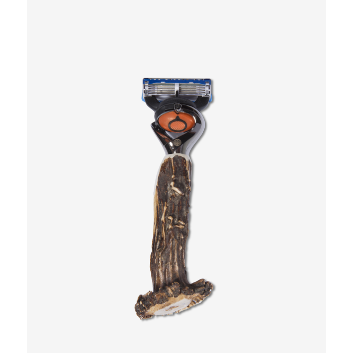 Razor with roe handle